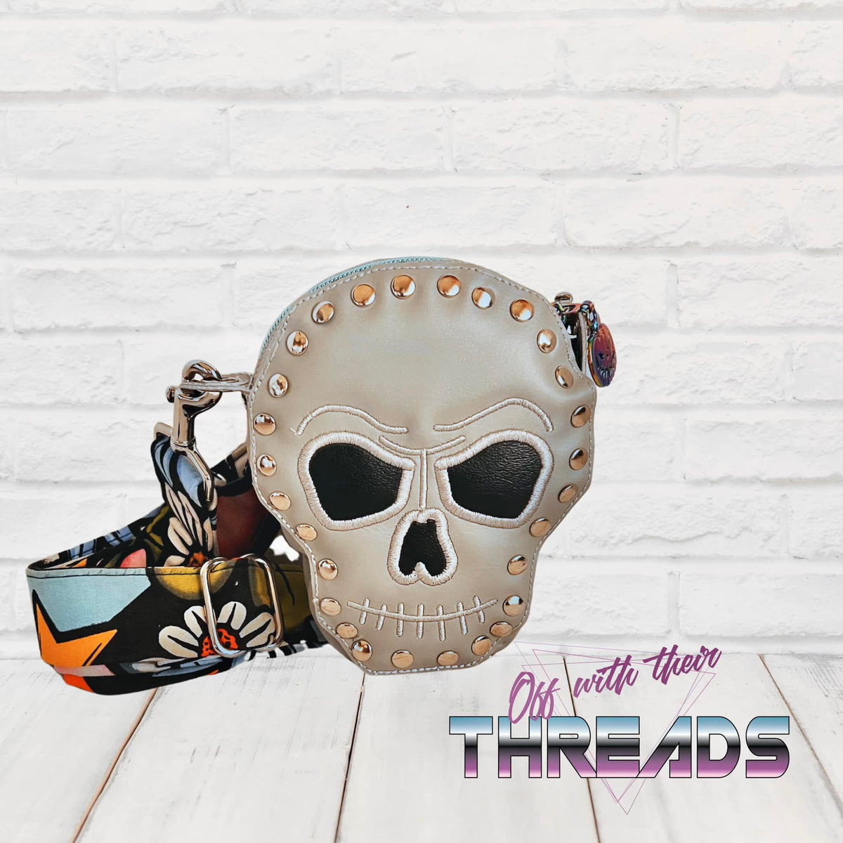 DIGITAL DOWNLOAD The Most Awesome ITH Skull Rivet Bag Ever!!! 4 SIZES – Off With Their Threads