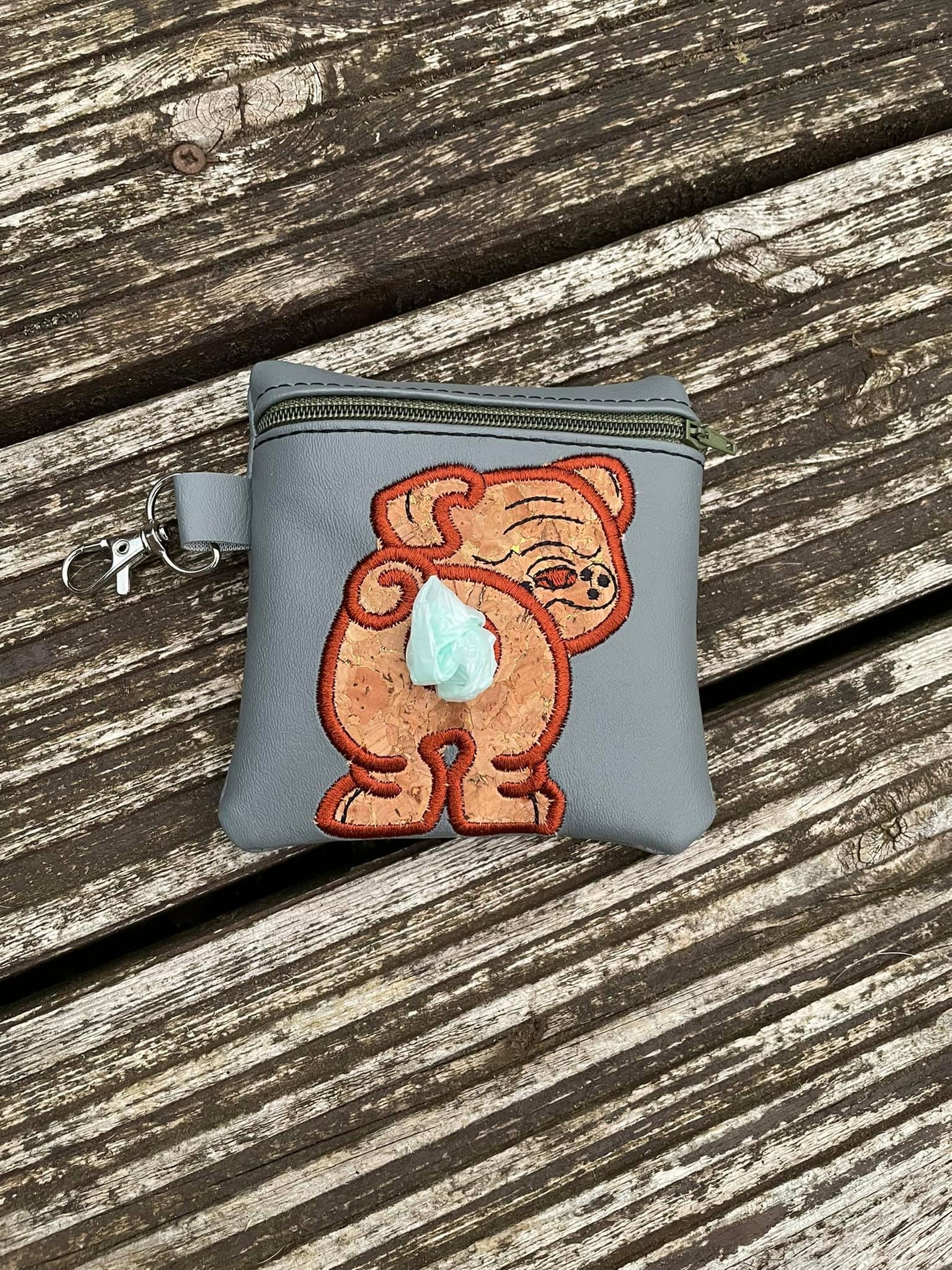 DIGITAL DOWNLOAD 5x5 ITH Applique English Bulldog Bum Poo Zipper Bag L ...